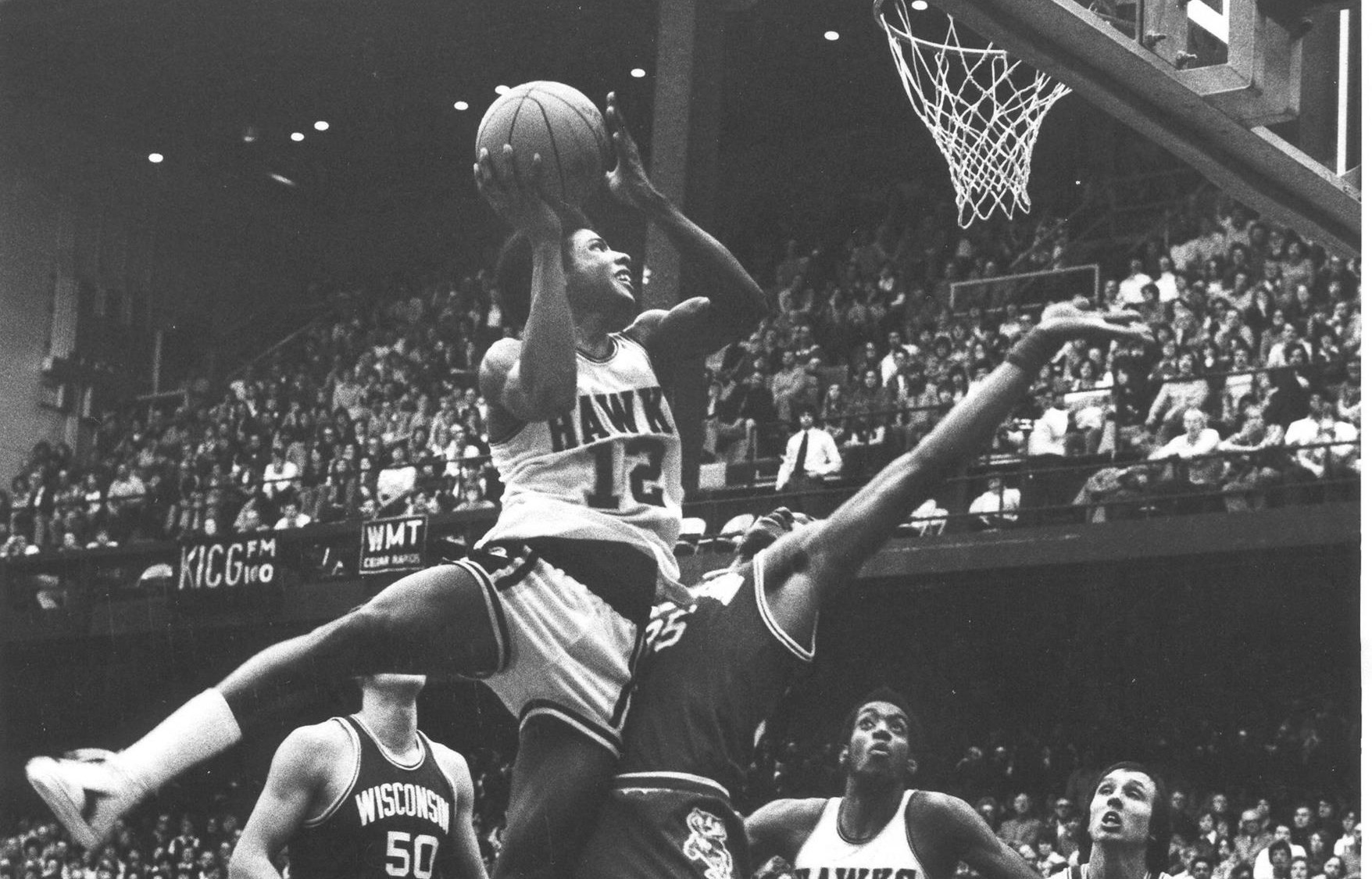 A Perfect Half: The 40th Anniversary of Iowa-Georgetown - Iowa Hawkeyes ...