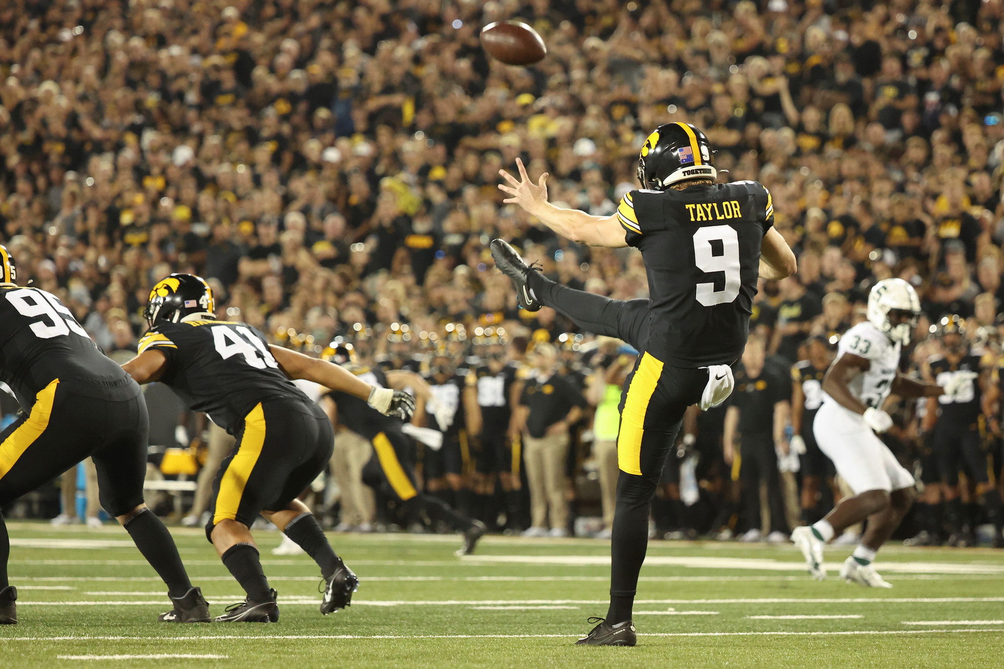 Tory Taylor Tabbed Ray Guy Award Semifinalist - Iowa Hawkeyes Athletics ...