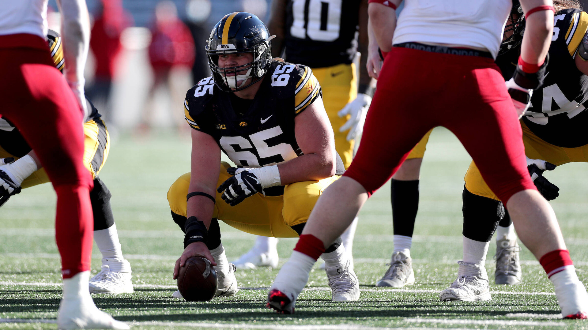Linderbaum Named Walter Camp Preseason First-Team All-American ...