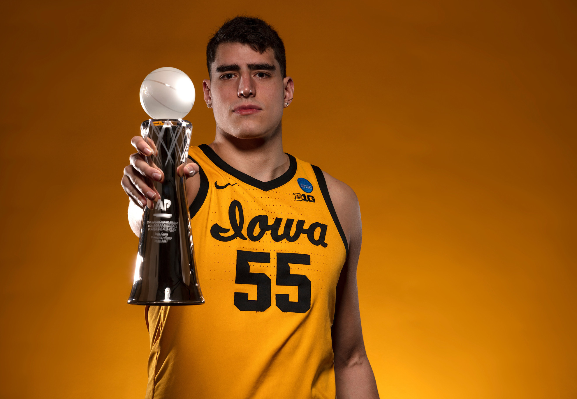 Luka Garza Recipient of 2 NABC Awards - Iowa Hawkeyes Athletics ...