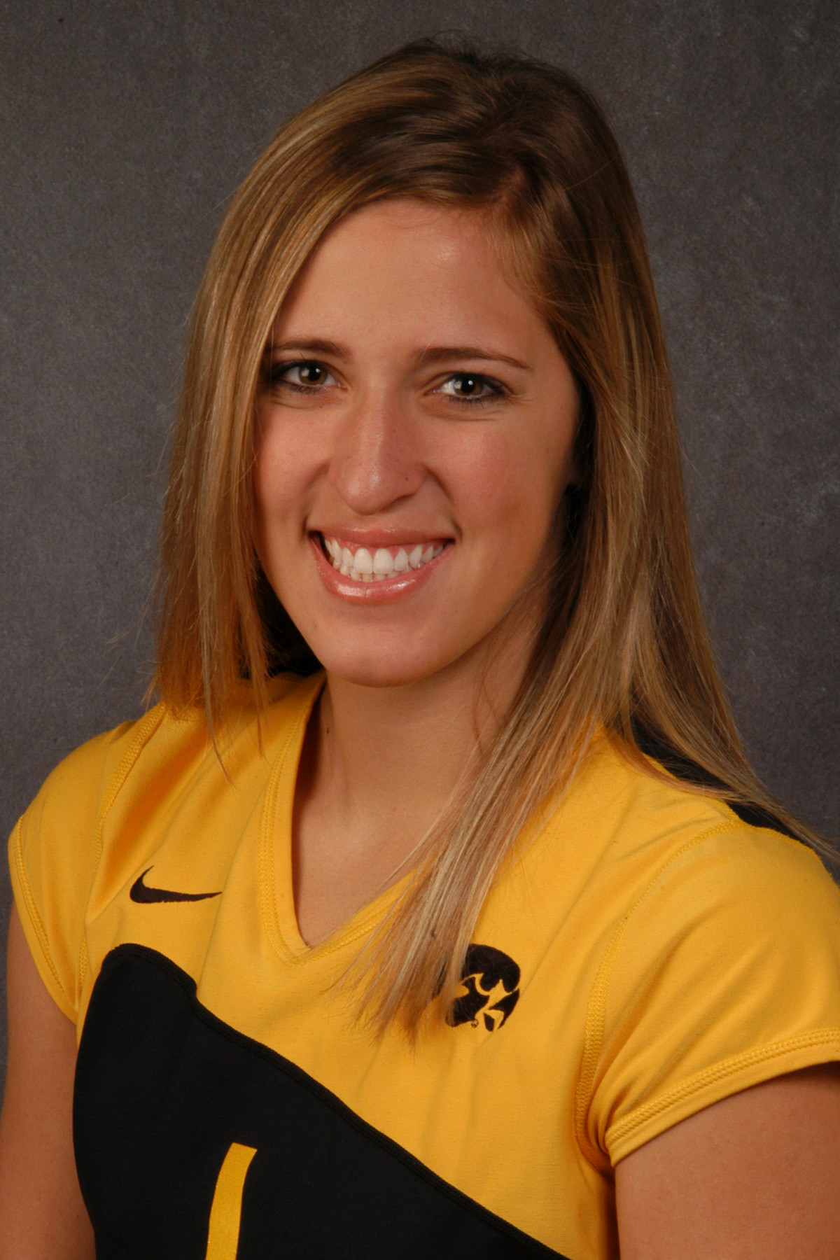 Laura Kremer - Volleyball 2007-08 - Iowa Hawkeyes Athletics - Official ...