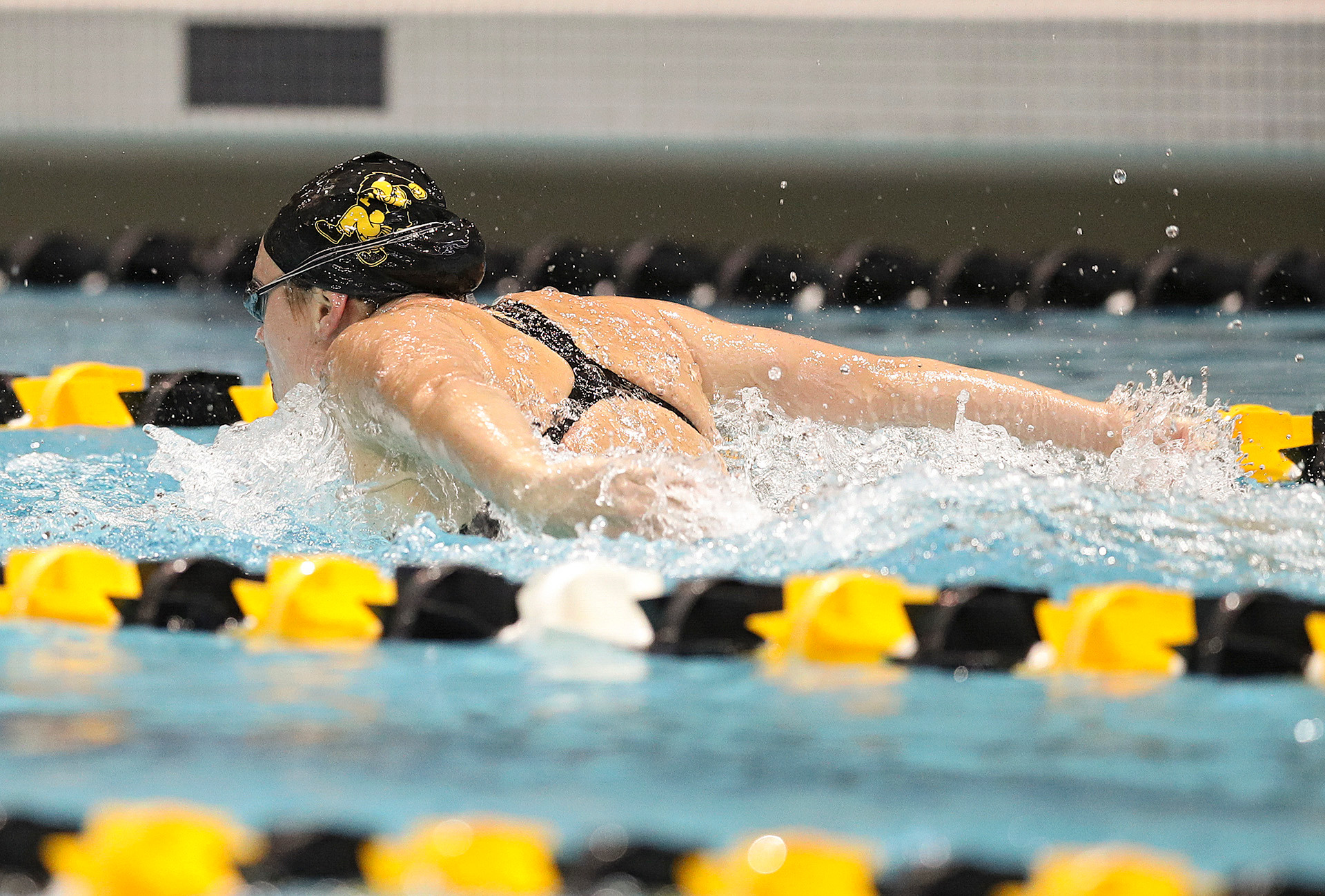 Black Team Sweeps 200-Free Relay to Win Intrasquad Meet - Iowa Hawkeyes ...