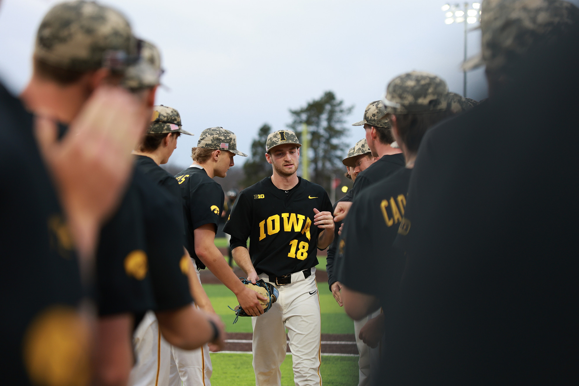 Hawkeyes Split Doubleheader - Iowa Hawkeyes Athletics - Official ...