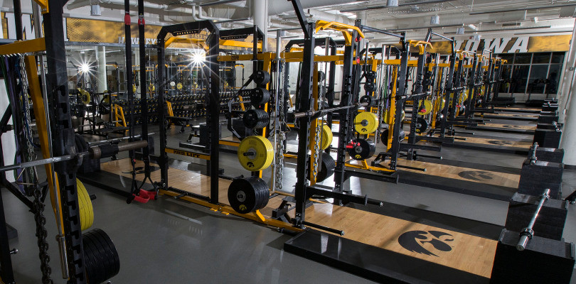 Carver-Hawkeye Arena Weight Room Facility – University of Iowa Athletics