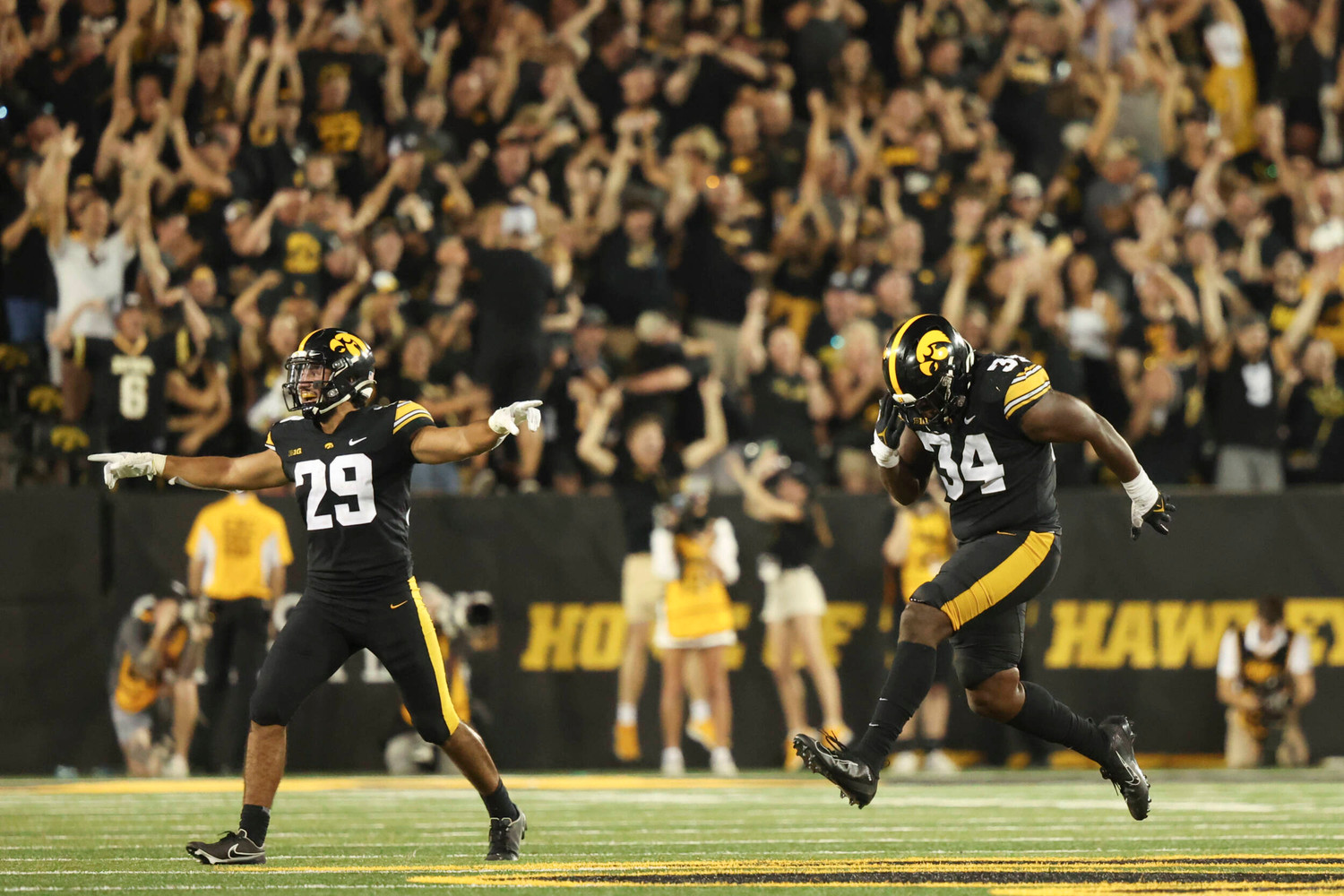 3 Hawkeyes Named to Chuck Bednarik Award Watch List – University of ...