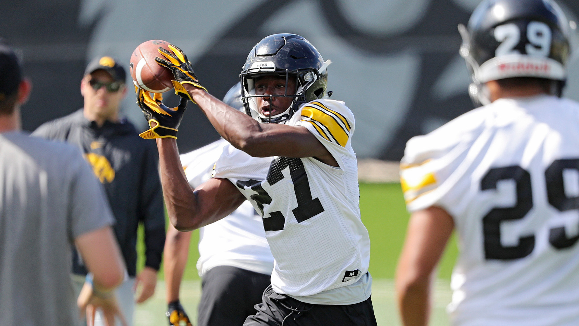Football Freshman Spotlight: Jermari Harris - Iowa Hawkeyes Athletics ...