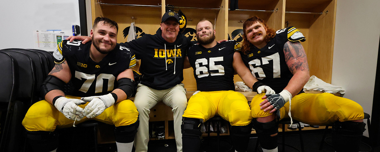 5 Hawkeyes Named AP All-Big Ten - Iowa Hawkeyes Athletics - Official ...