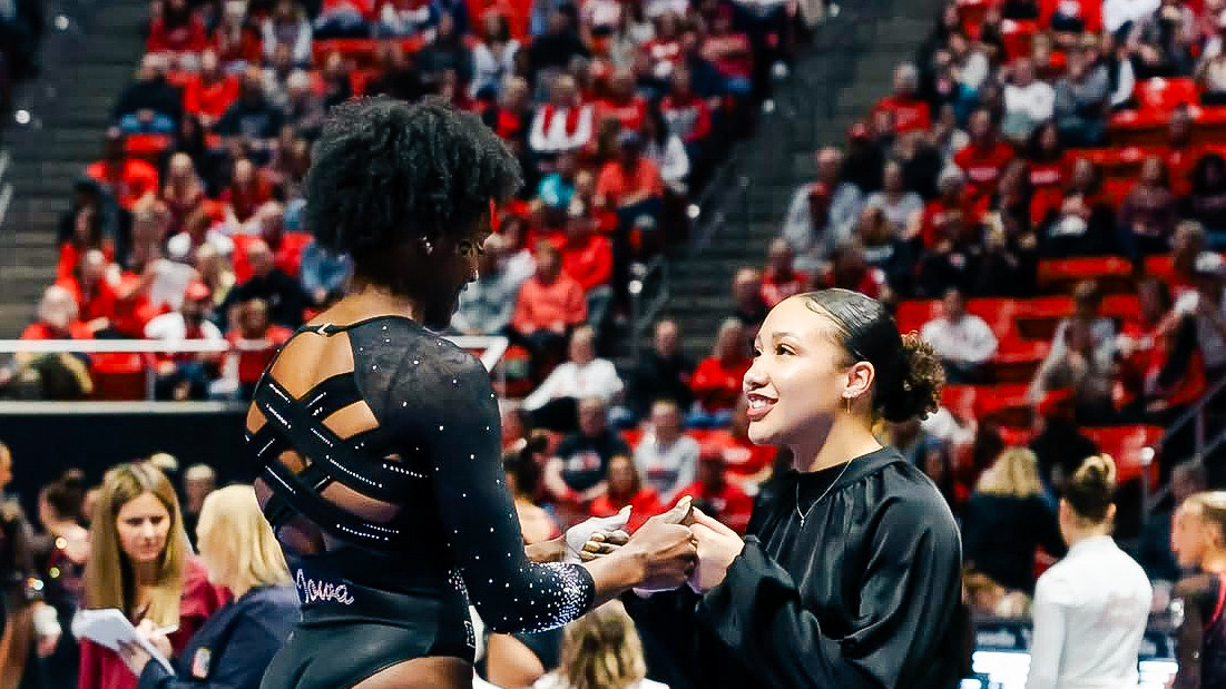 Henderson Strong Return in 2026 Season Debut - Iowa Hawkeyes Athletics ...