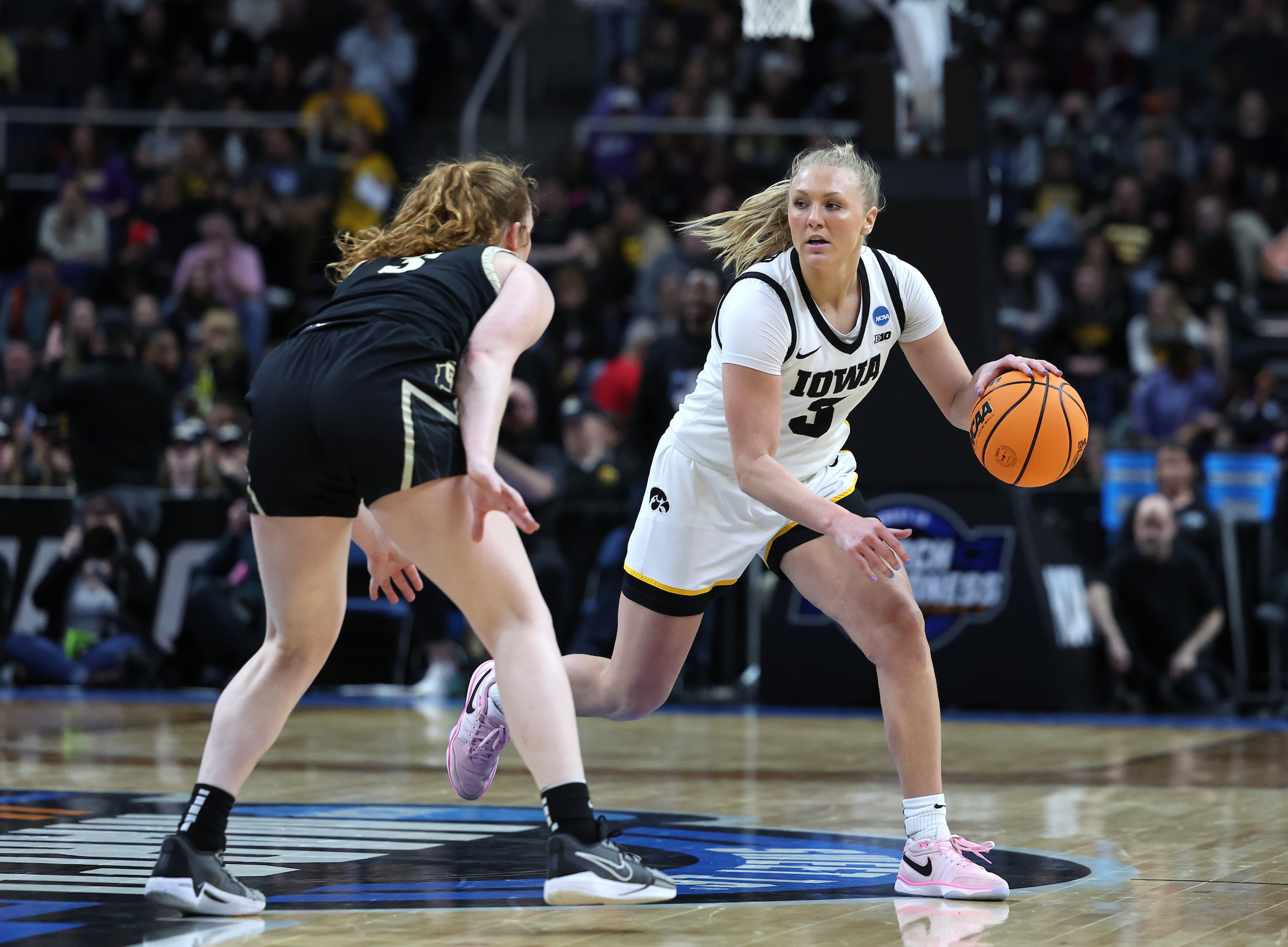 Sydney Affolter Sidelined with Leg Injury – University of Iowa Athletics