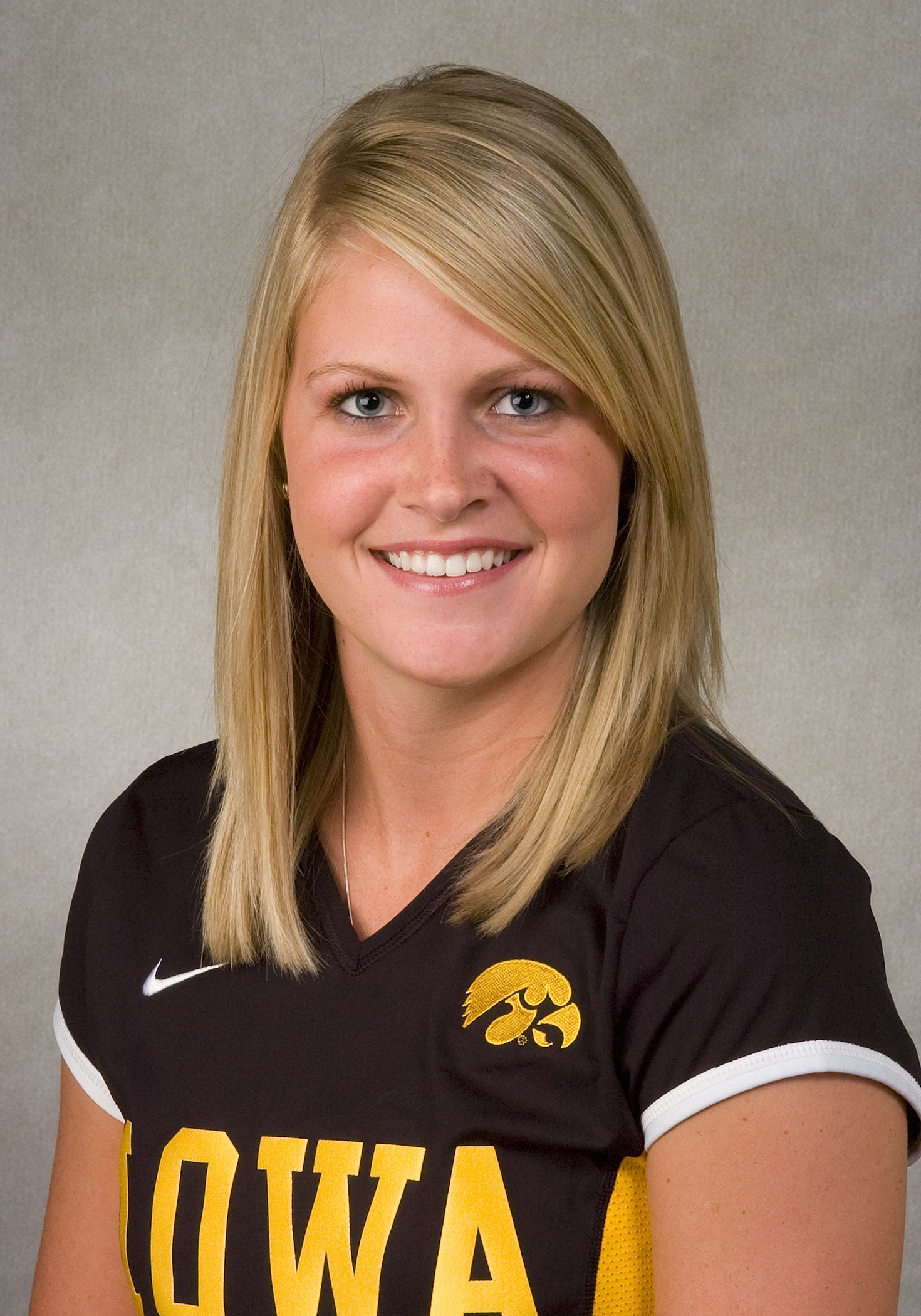 Signe Mueller - Volleyball 2007-08 - Iowa Hawkeyes Athletics - Official ...