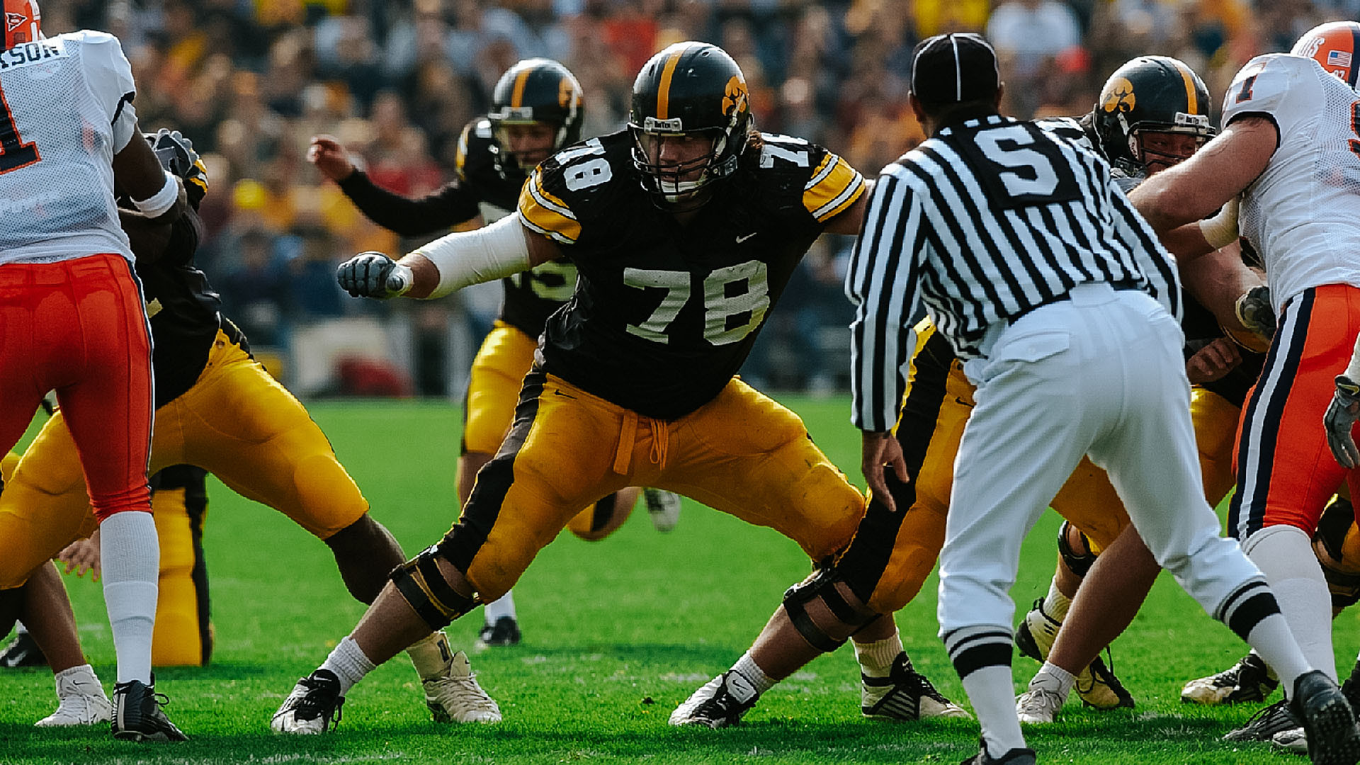 Robert Gallery To Serve As Honorary Captain – University of Iowa Athletics