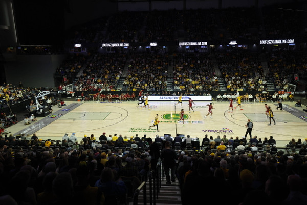 Iowa Beats WSU In John Deere Quad Cities Hoops Showdown – University of ...