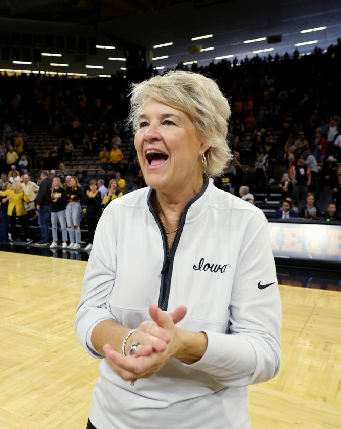 Lisa Bluder – University of Iowa Athletics