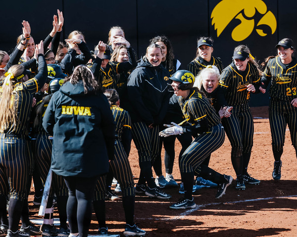 Hawkeye Women Rise – University of Iowa Athletics