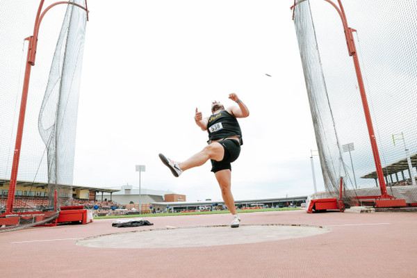 Hawkeyes Advance 2 More to Eugene – University of Iowa Athletics