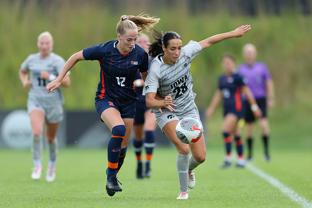 Photos: Iowa Soccer vs Illinois – University of Iowa Athletics