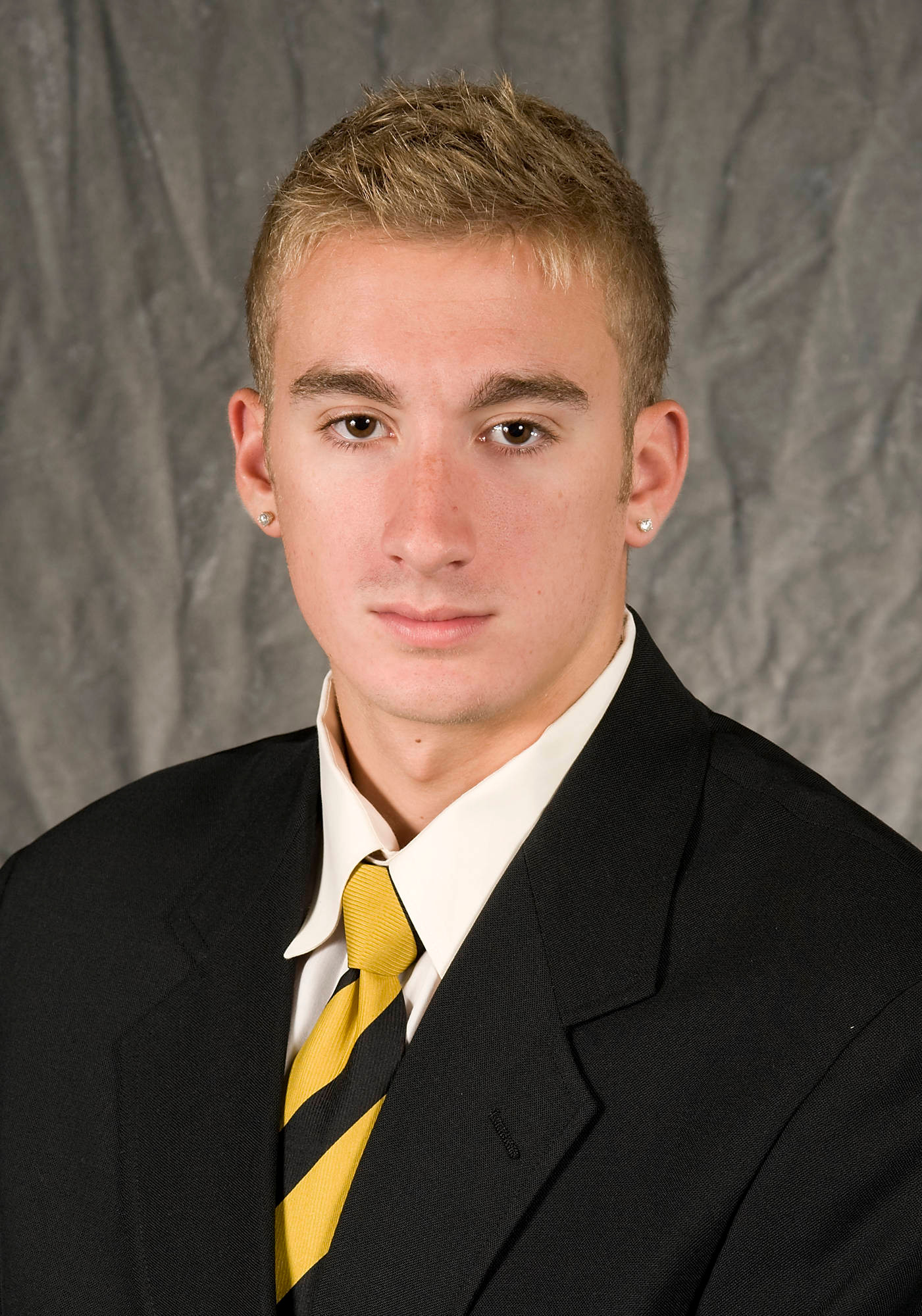 Ethan Holmes - Men's Track & Field 2009-10 - Iowa Hawkeyes Athletics - Official Athletics Website