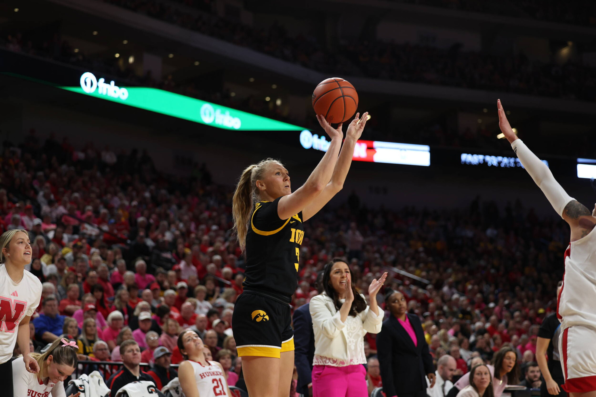 Hawkeyes Fall in Lincoln - Iowa Hawkeyes Athletics - Official Athletics ...