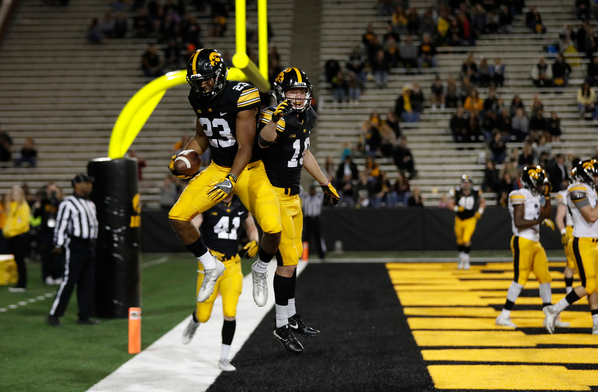 Hawkeye Football Final Spring Practice - Iowa Hawkeyes Athletics ...