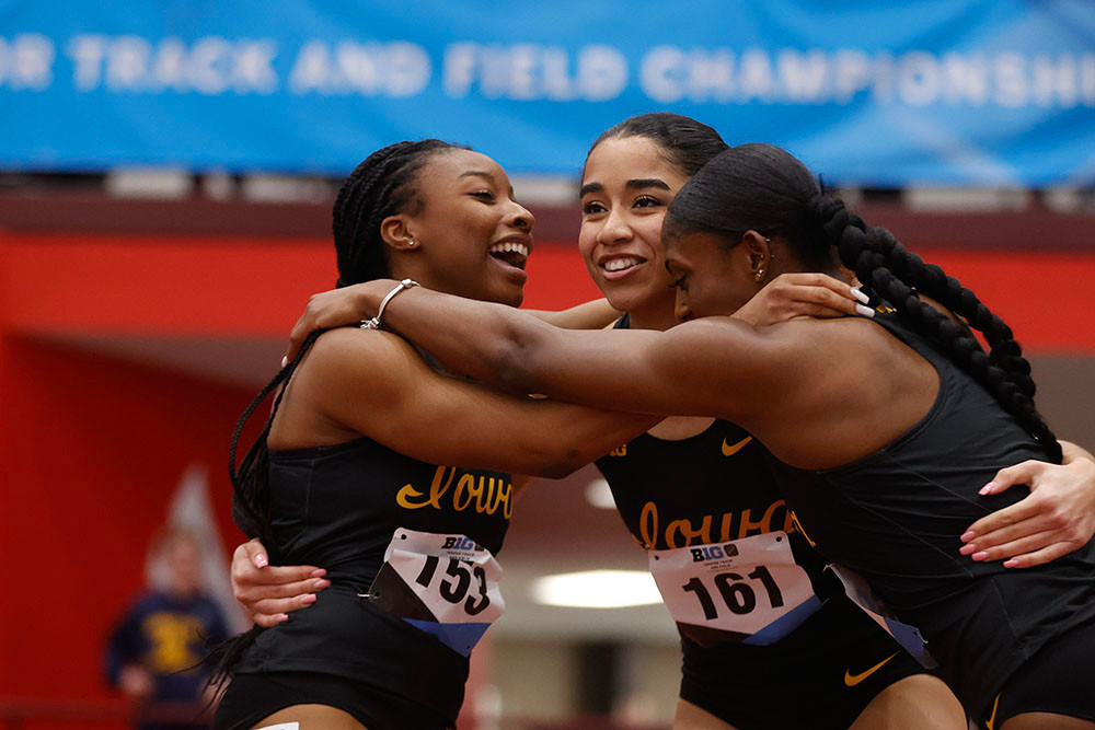 Bebe Crowned B1G Champion – University of Iowa Athletics