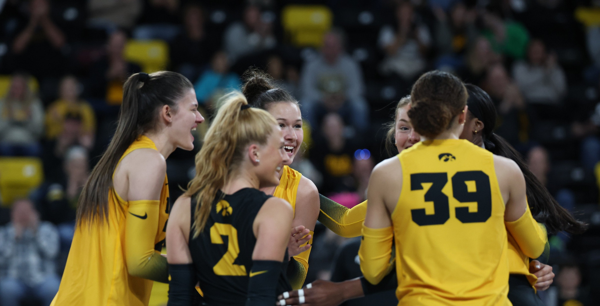 Hawkeyes Challenge Gophers in 5-Set Loss - Iowa Hawkeyes Athletics ...