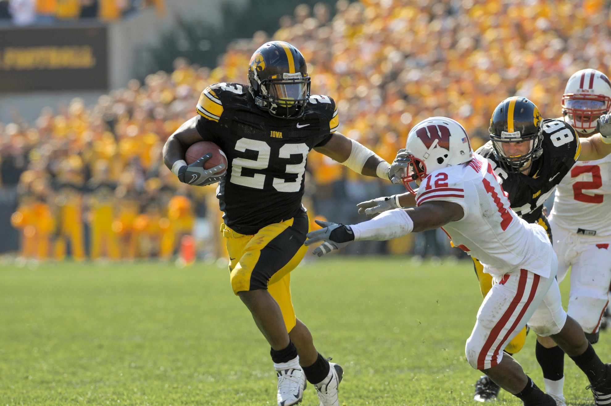 Shonn Greene to Serve As Honorary Captain - Iowa Hawkeyes Athletics ...