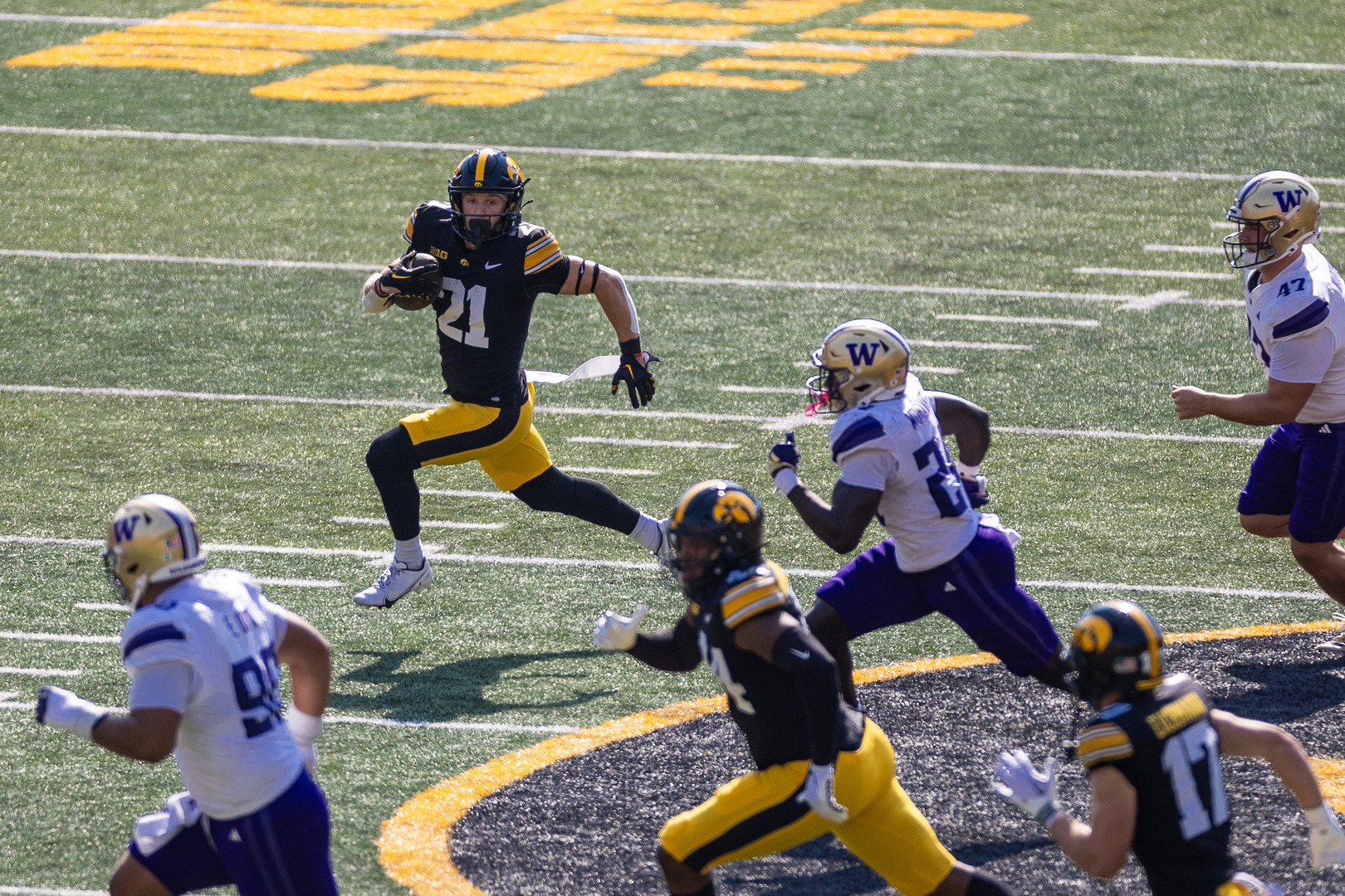 Wetjen Named To Jet Award Midseason List – University of Iowa Athletics