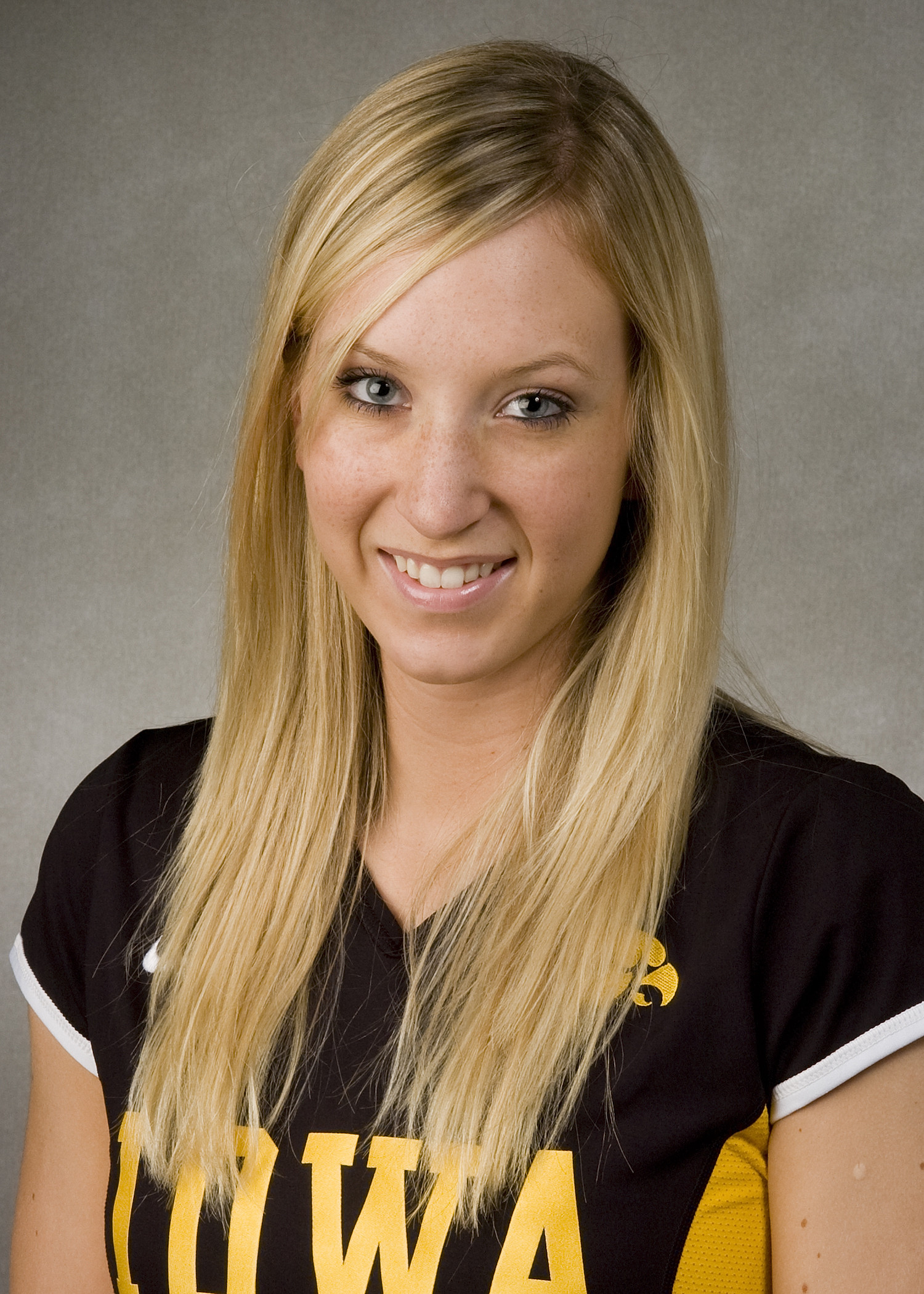 Katie Kennedy - Volleyball 2007-08 - Iowa Hawkeyes Athletics - Official ...