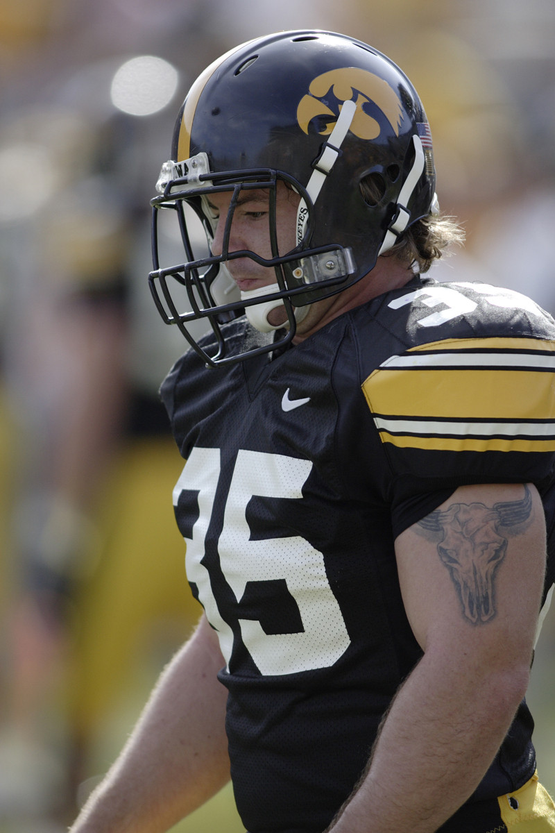 Alamo Bowl Countdown: Tom Busch – University of Iowa Athletics