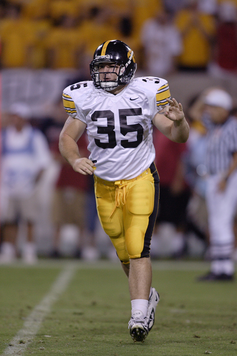 Alamo Bowl Countdown: Tom Busch – University of Iowa Athletics