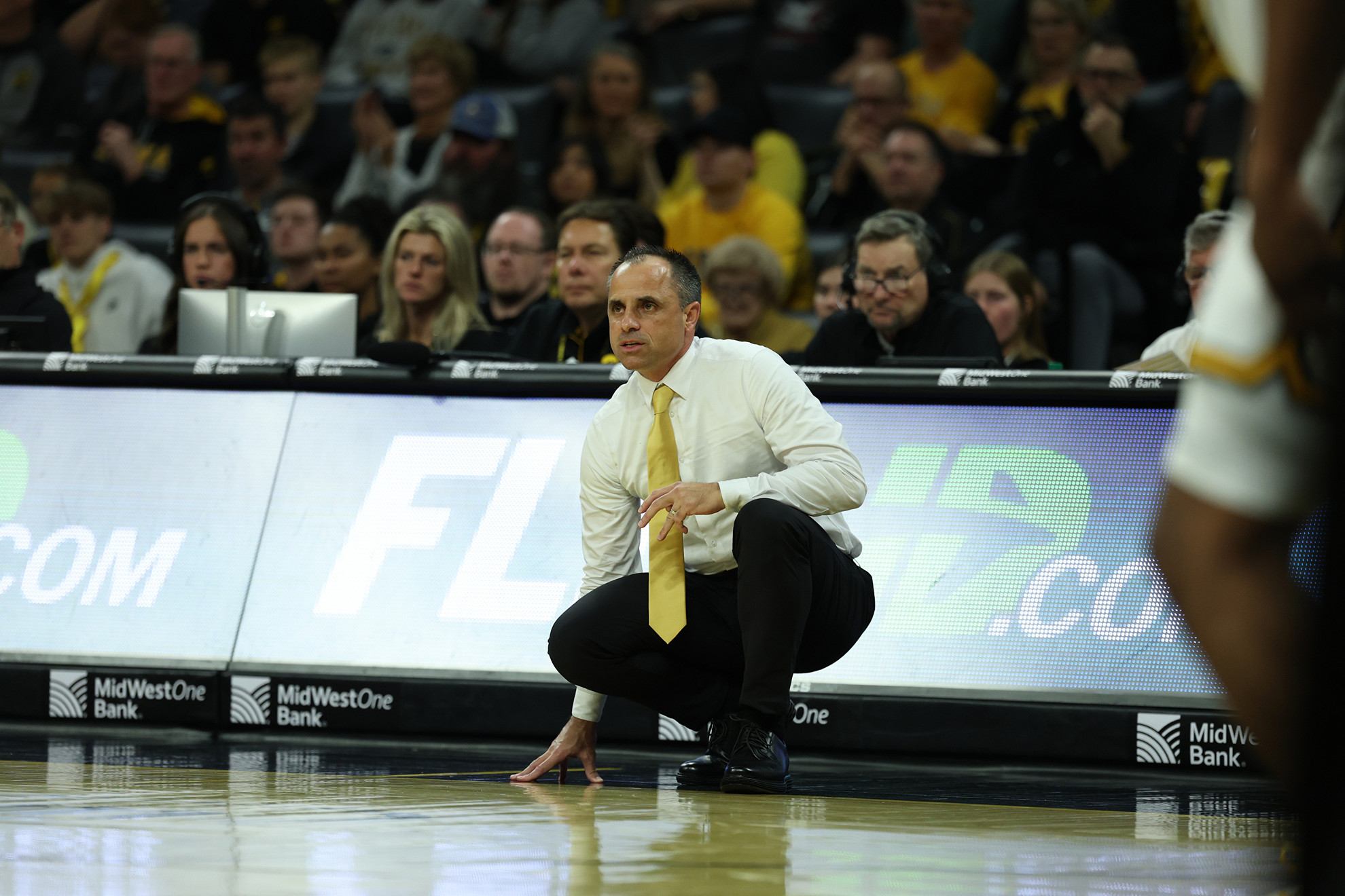 Hawkeyes Defeat Robert Morris, 101-69, in McCollum’s Debut - Iowa ...