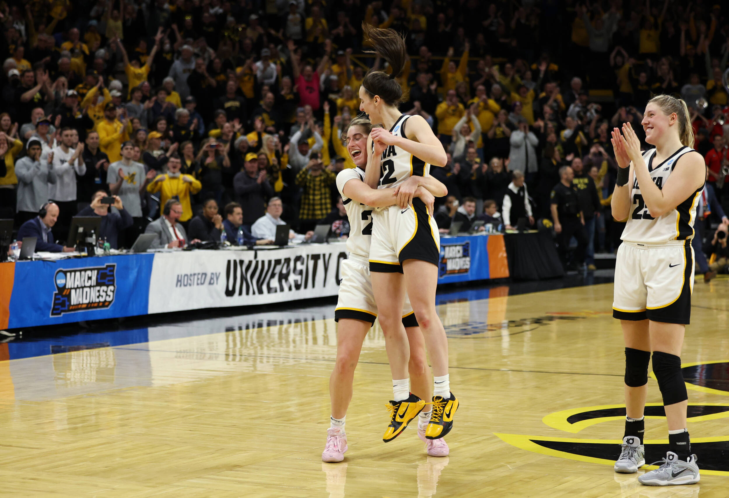 Caitlin Clark Wins ESPY for Best Female College Athlete – University of ...