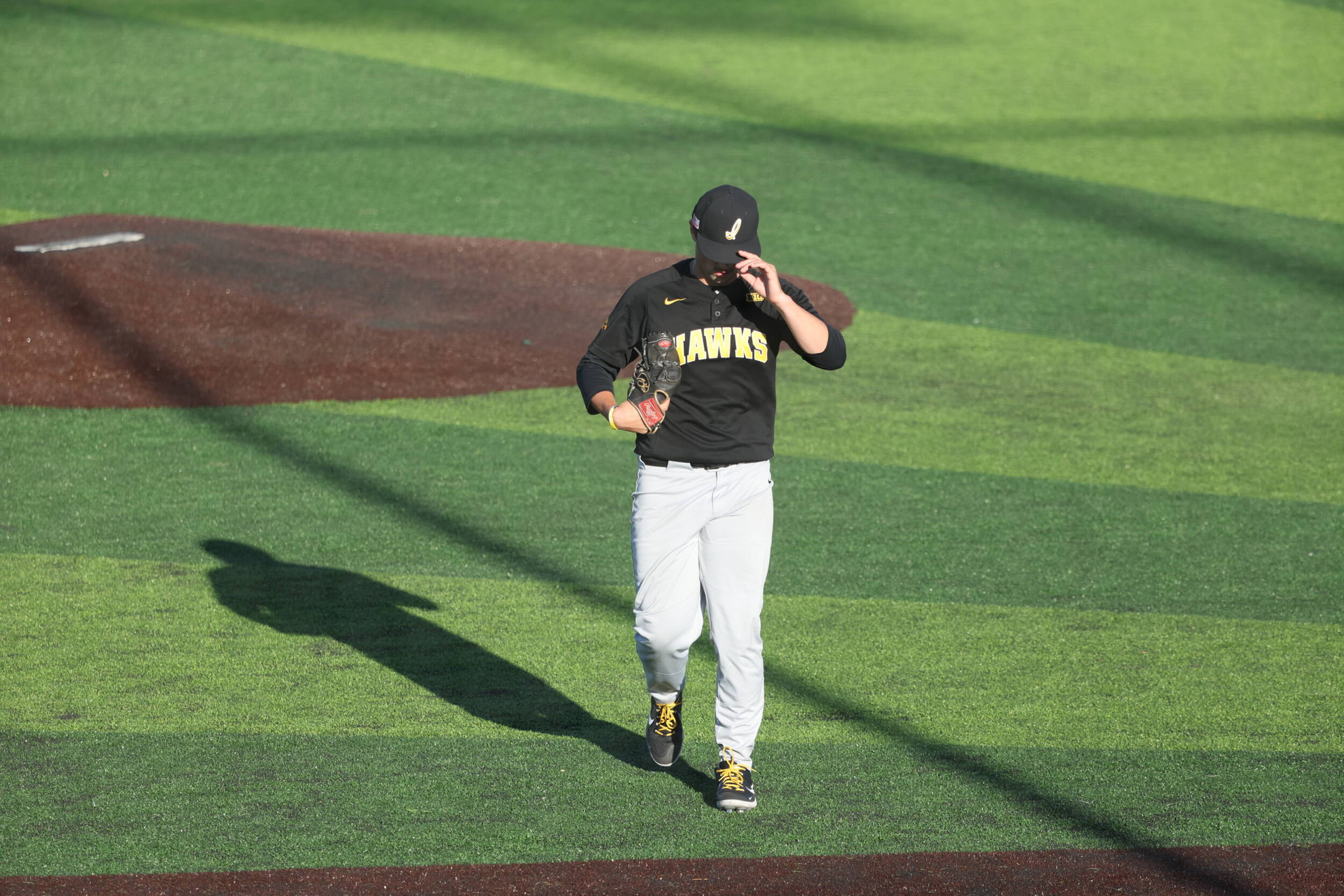 Black Team Wins Black & Gold World Series Opener - Iowa Hawkeyes ...