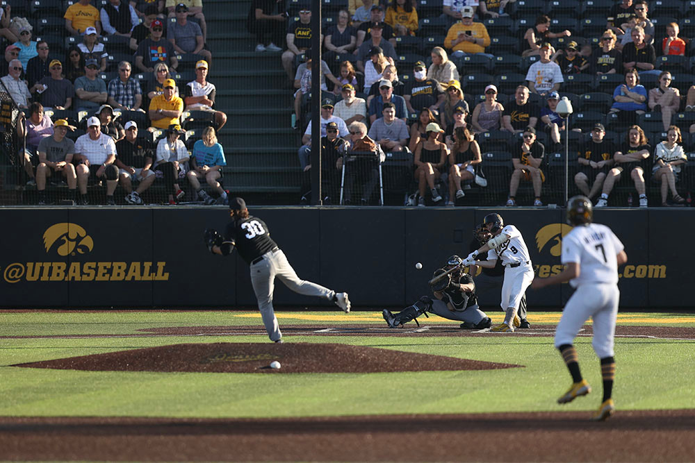 Hawkeyes Travel To UIC Before Hosting Bradley - Iowa Hawkeyes Athletics ...