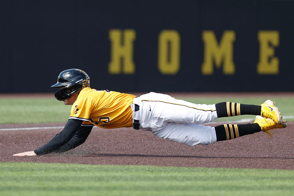 Hawkeyes Head To Bradley For Midweek Matchup - Iowa Hawkeyes Athletics ...