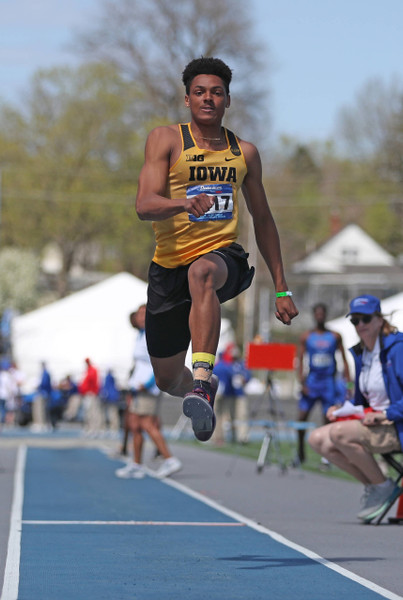 TRACK AND FIELD: DRAKE RELAYS DAY 2 – University of Iowa Athletics