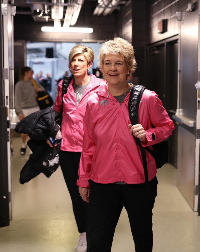 Lisa Bluder – University of Iowa Athletics