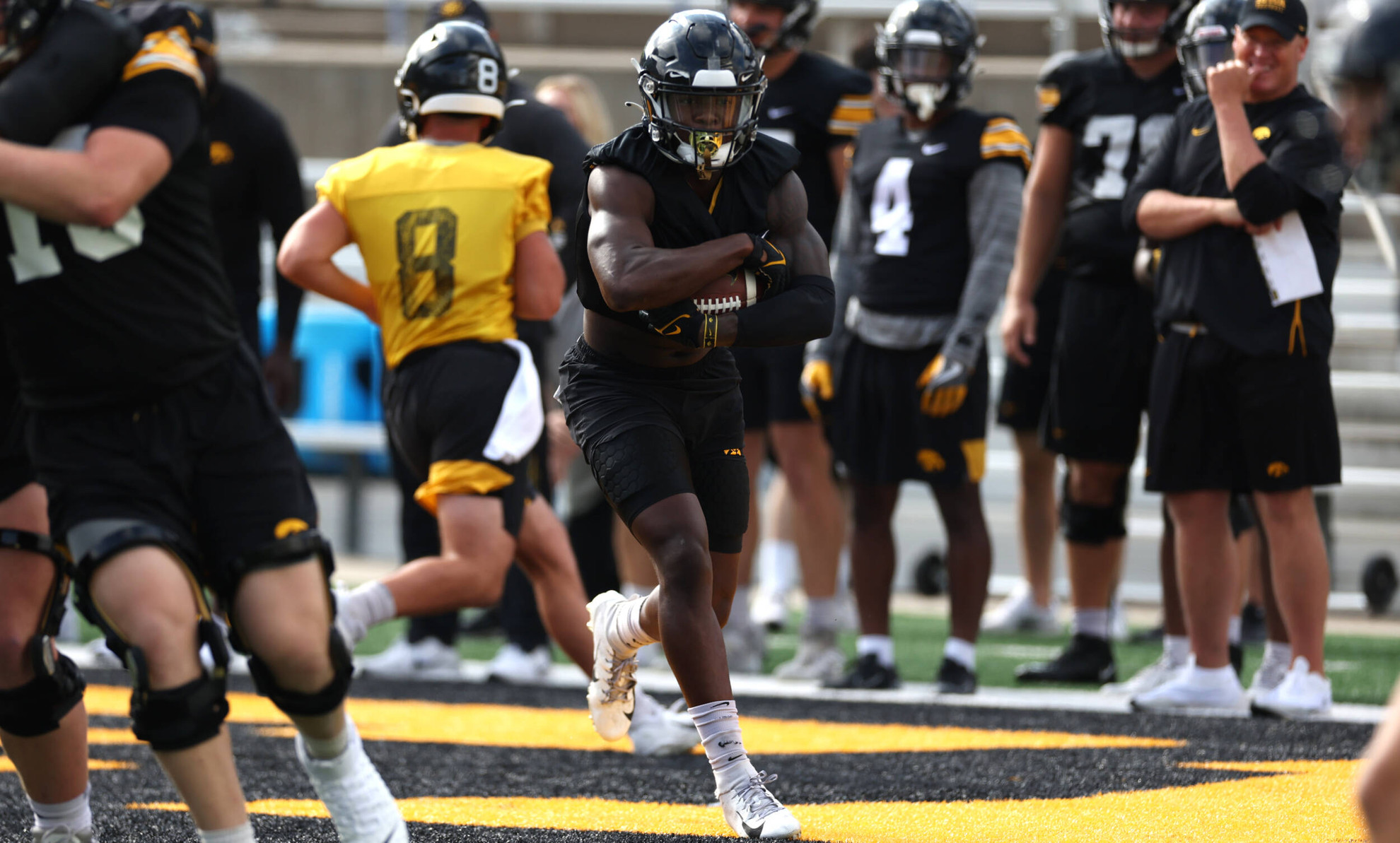 Photos: Hawkeye Football Practice 08/26/2022 - Iowa Hawkeyes Athletics ...