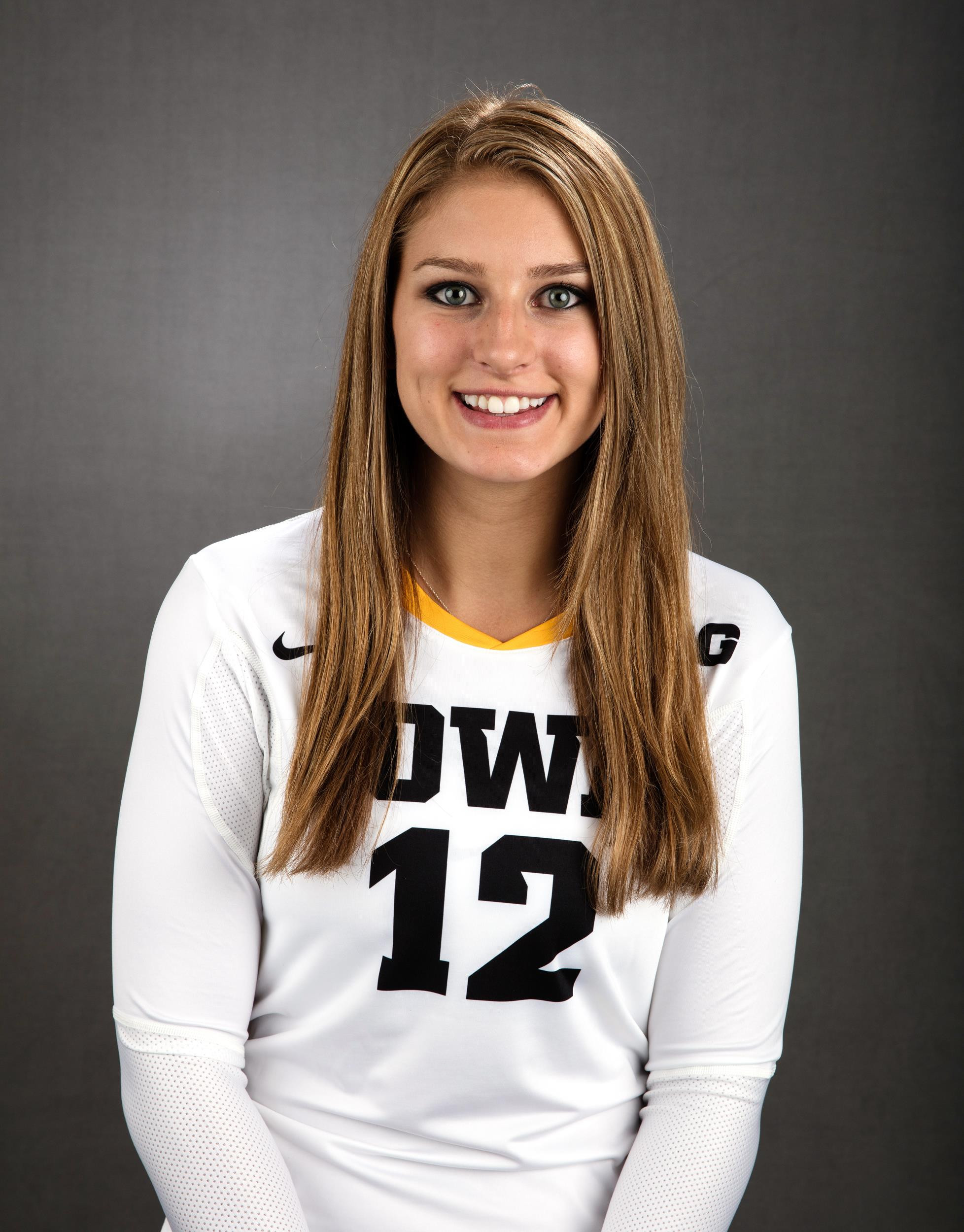 Emily Bushman - Volleyball 2016-17 - Iowa Hawkeyes Athletics - Official ...