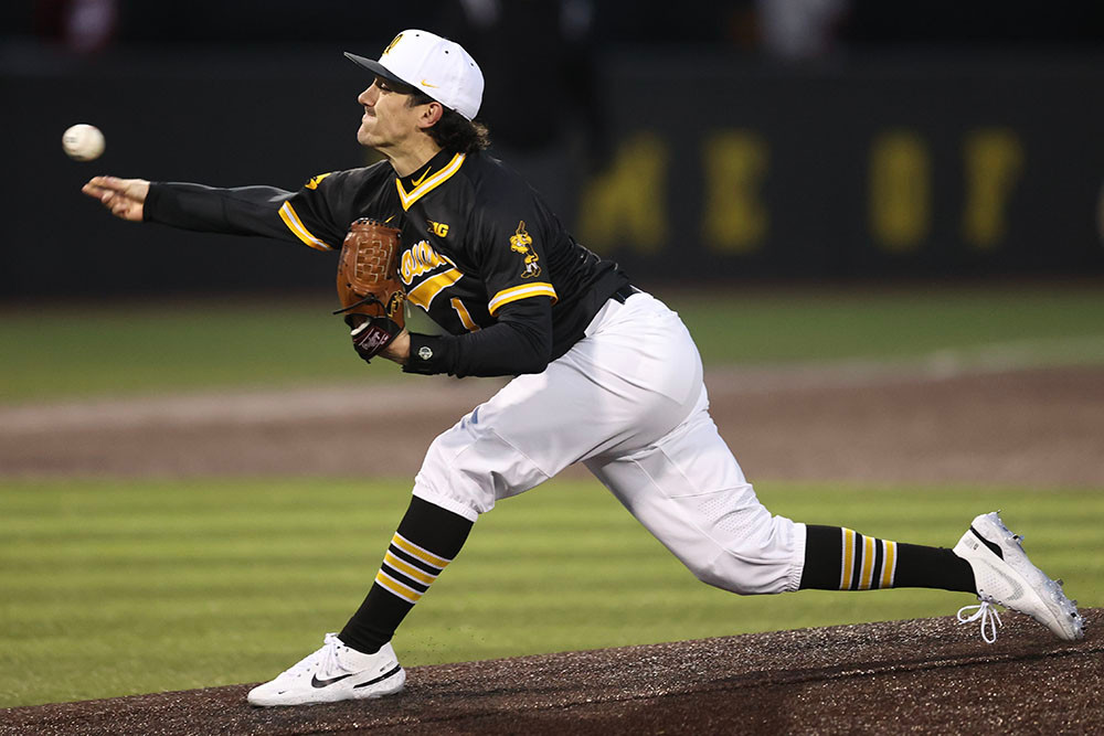 Photos: Iowa Baseball vs Coe – University of Iowa Athletics
