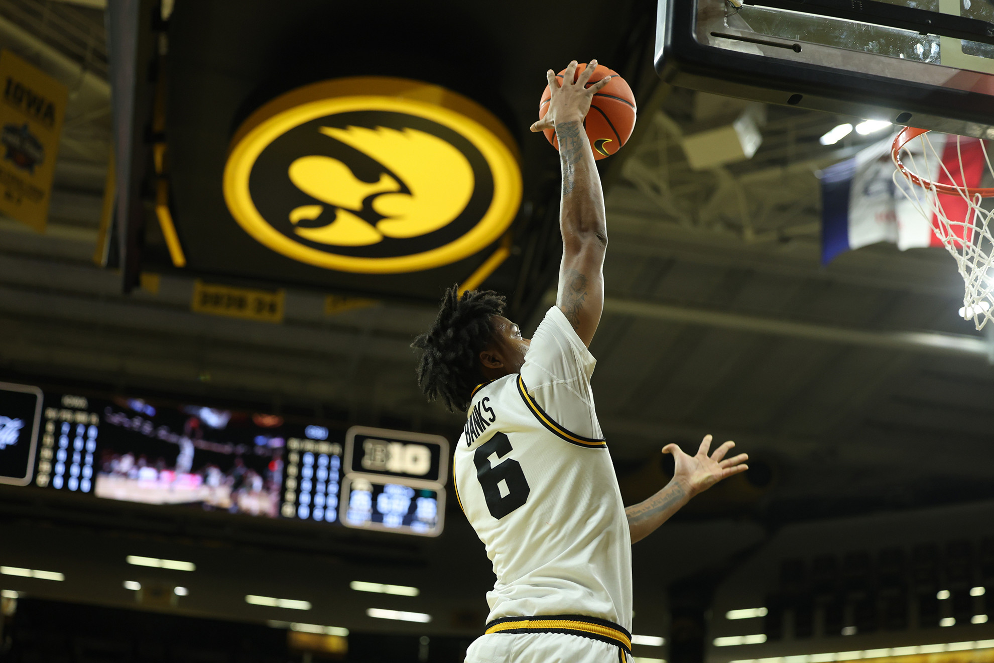 Hawkeyes Top Chicago State, 93-54 - Iowa Hawkeyes Athletics - Official ...