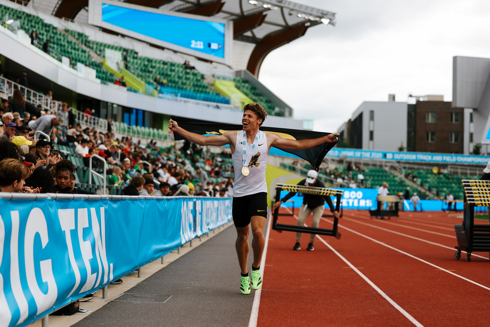 Walker Wins 100-Meter Big Ten Title, Hawkeyes Total 8 Medals on Final ...