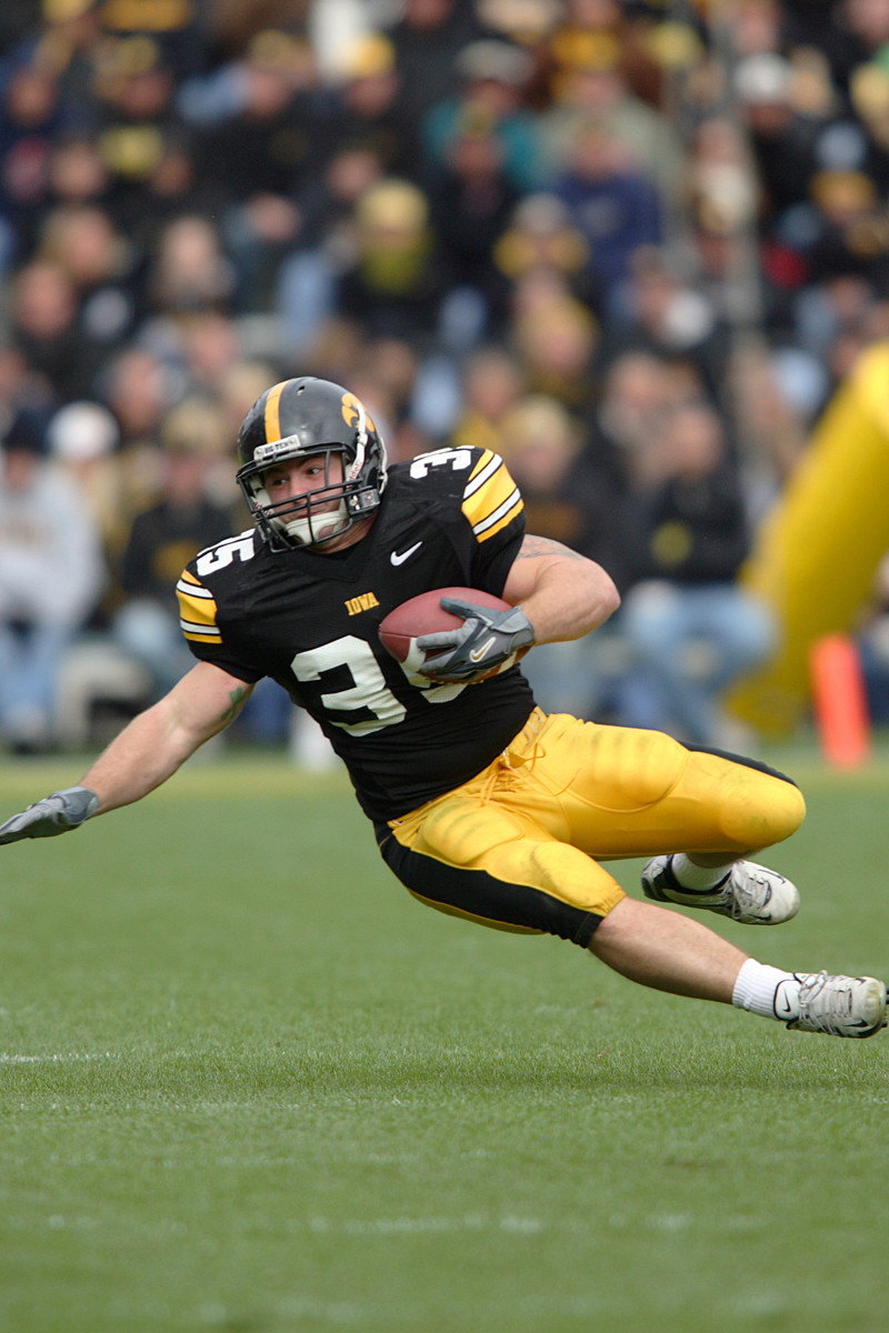 Alamo Bowl Countdown: Tom Busch – University of Iowa Athletics