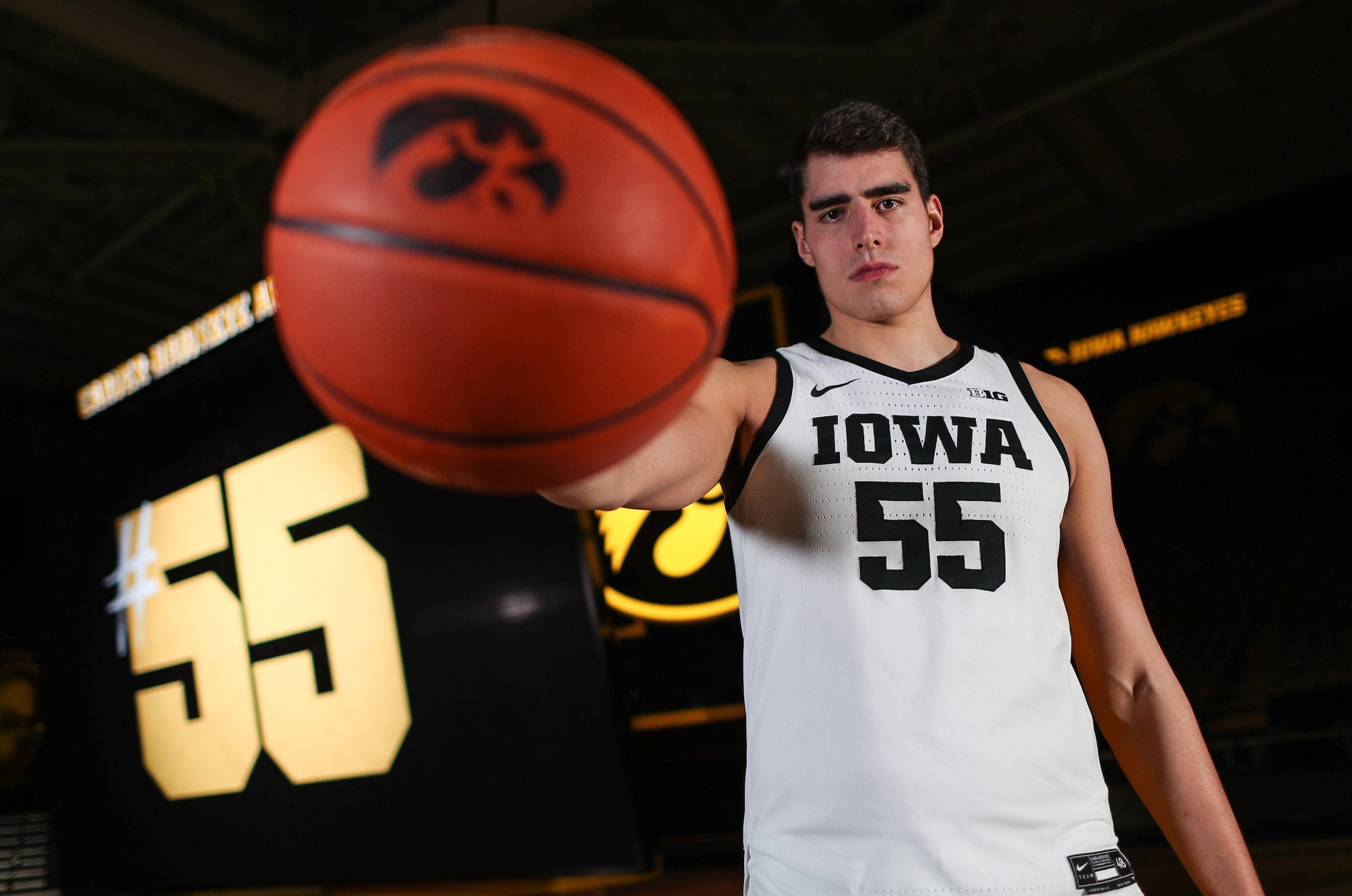 Garza Wins Wooden Award, Sweeps National Awards - Iowa Hawkeyes ...
