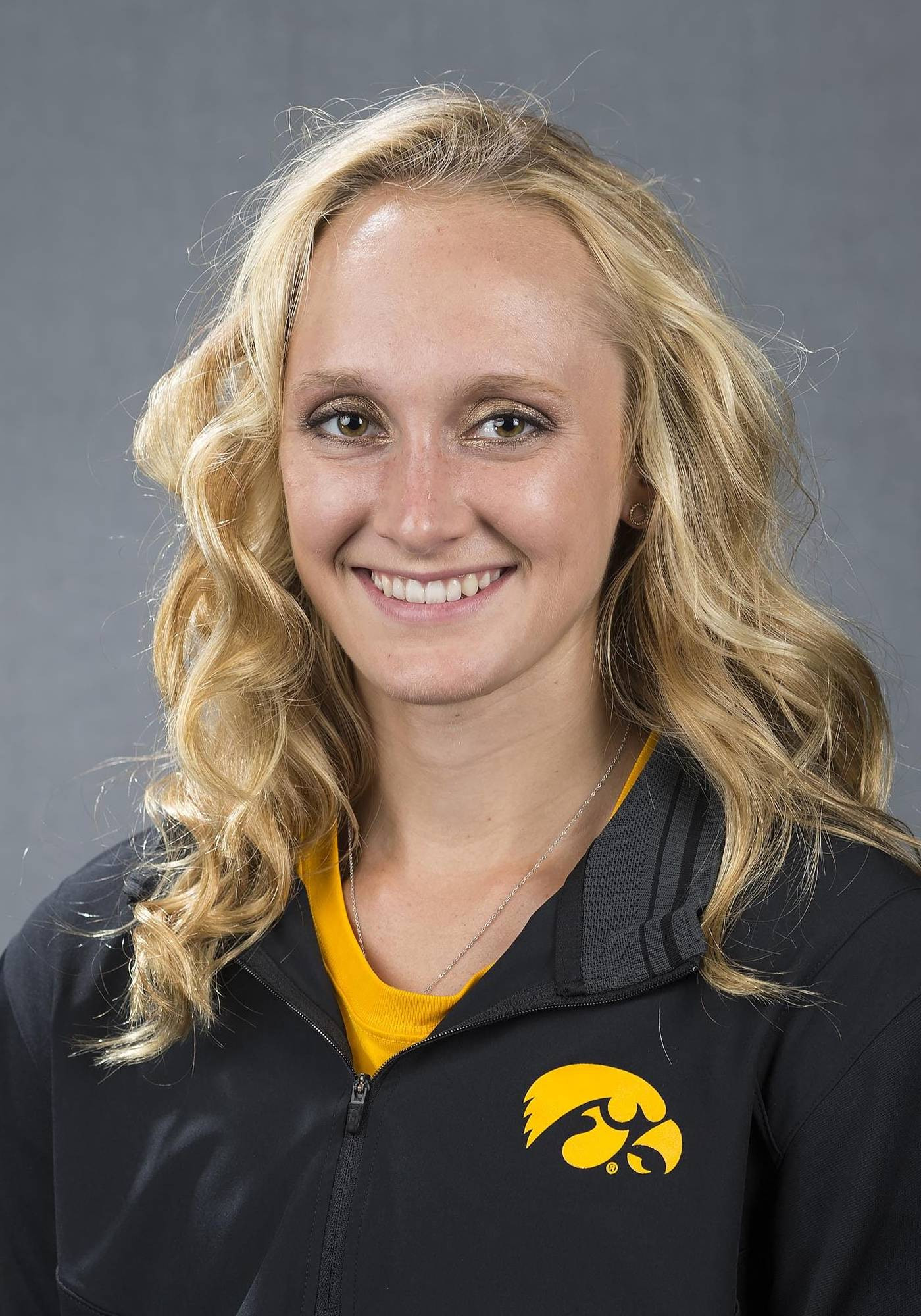 Madison Waymire - Women's Cross Country 2017-18 - Iowa Hawkeyes ...