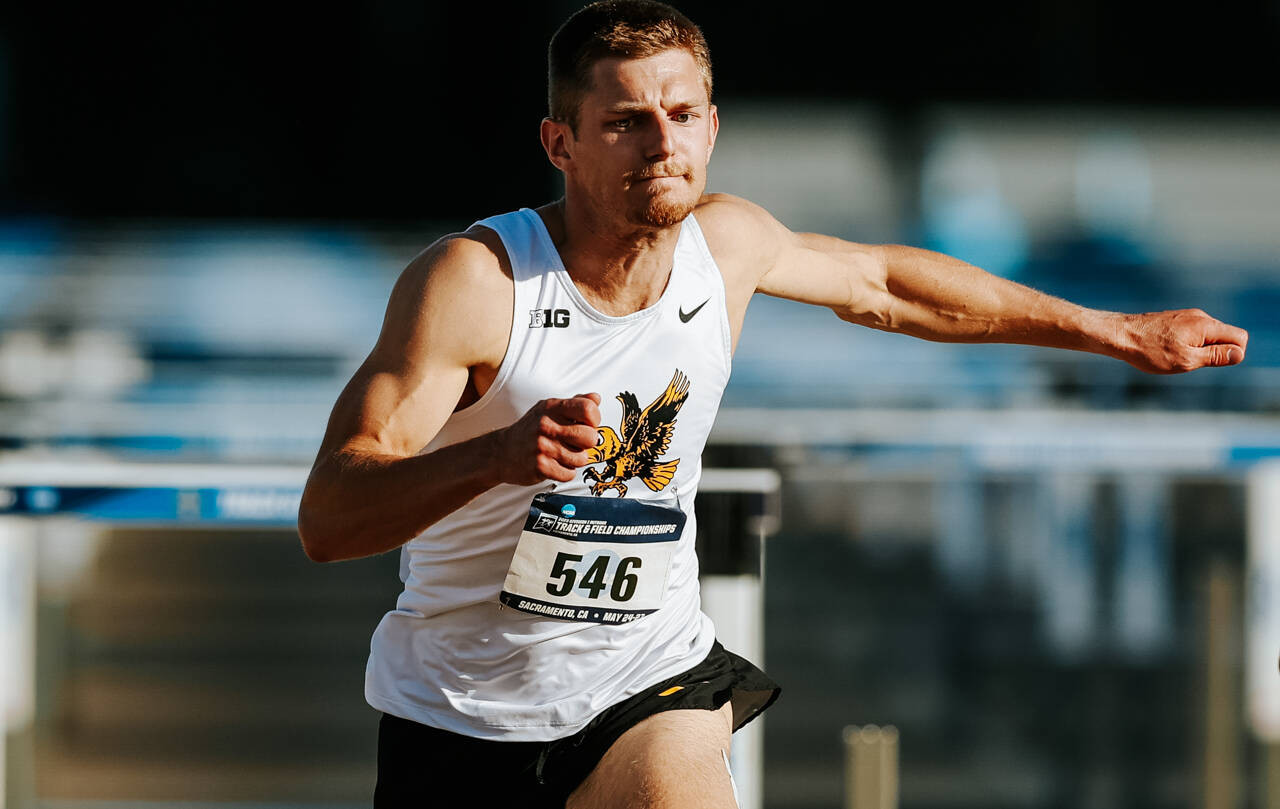 Track & Field Notebook: Beach Invite, Bryan Clay, Jim Duncan and Tom ...