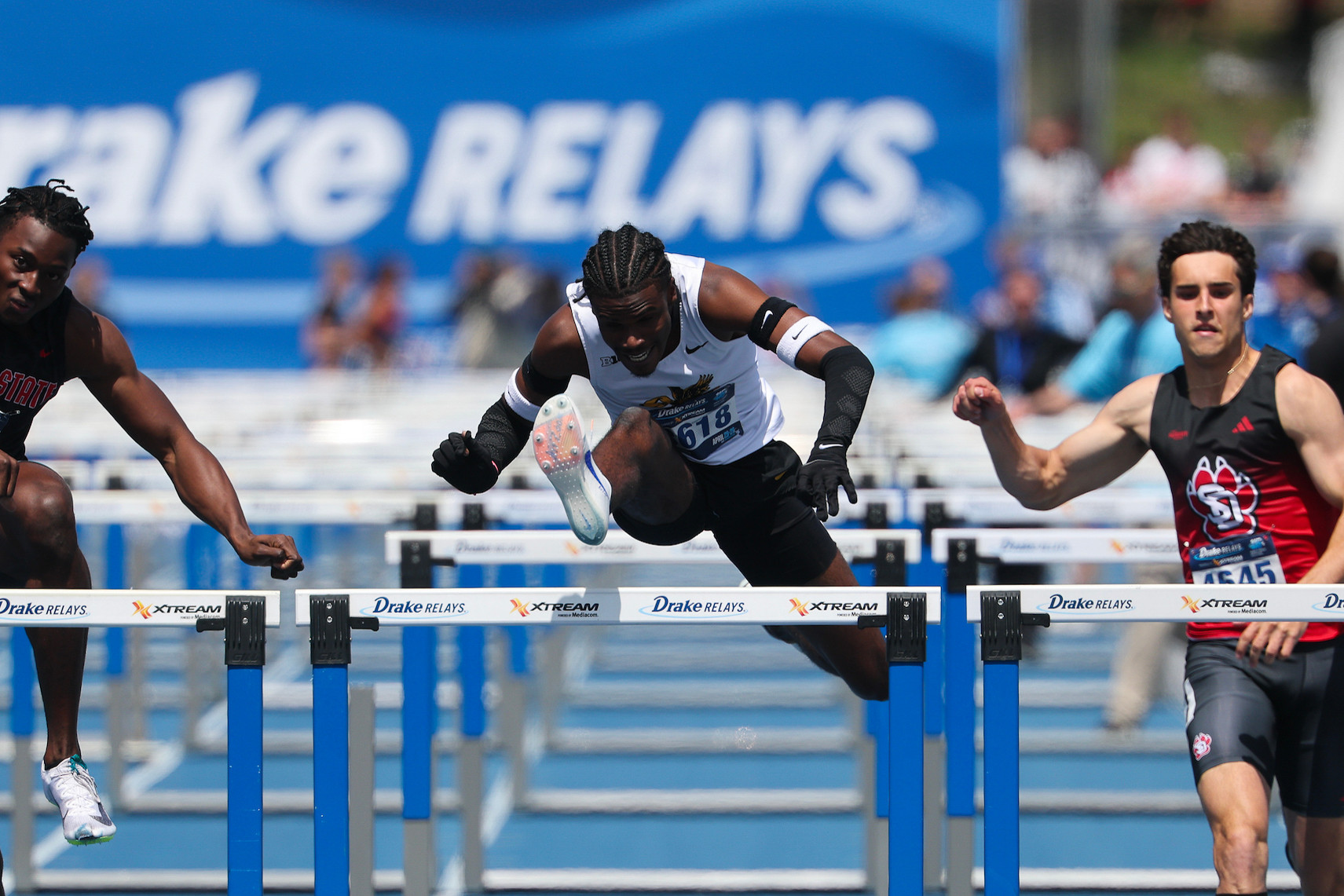 Hawkeyes Close Out Cyclone Twilight - Iowa Hawkeyes Athletics ...