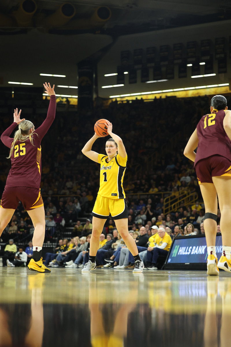 Gophers Outlast Hawkeyes - Iowa Hawkeyes Athletics - Official Athletics ...