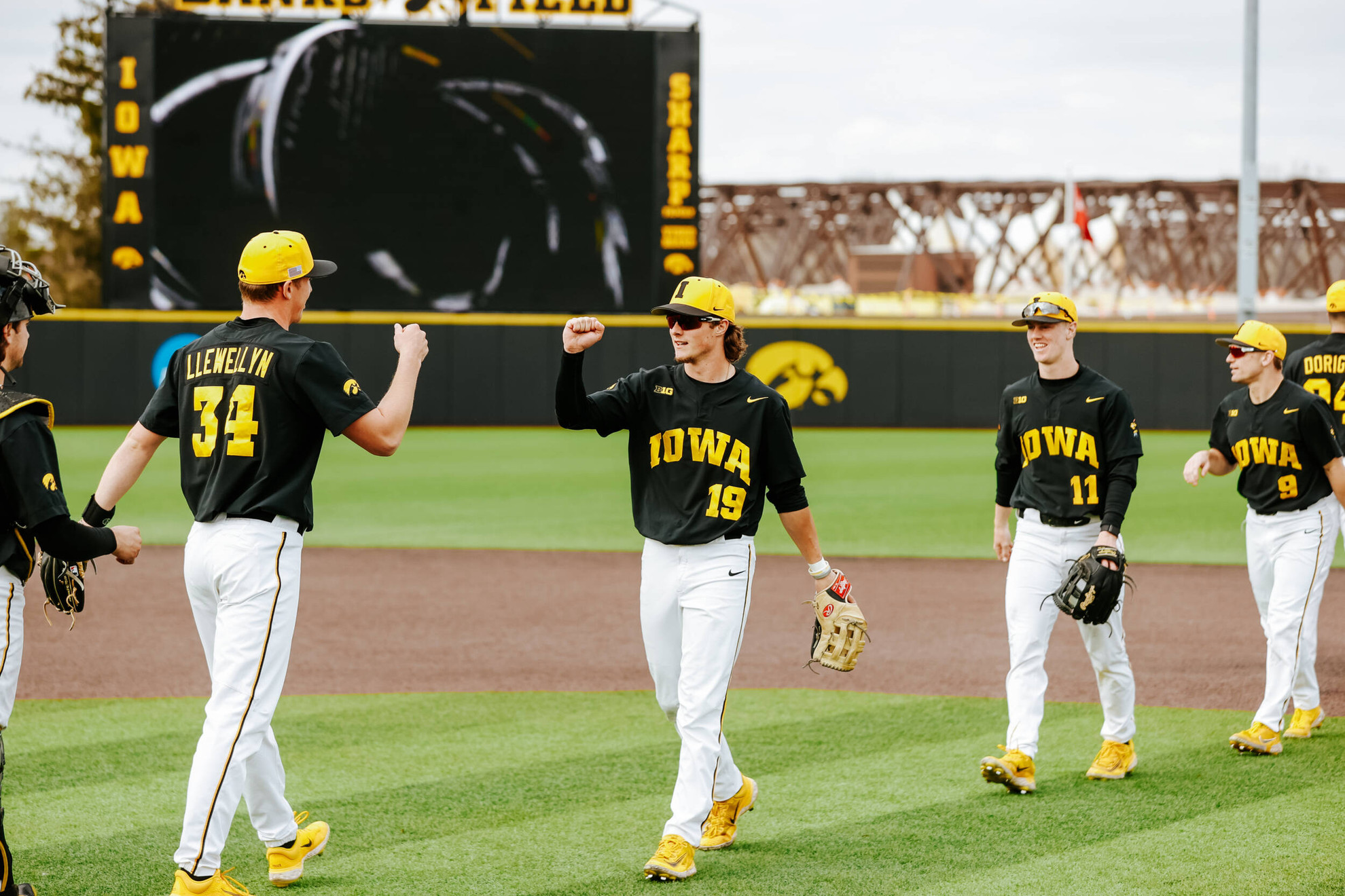 Hawkeyes Sweep WMU: Off To Best Start in Program History - Iowa ...