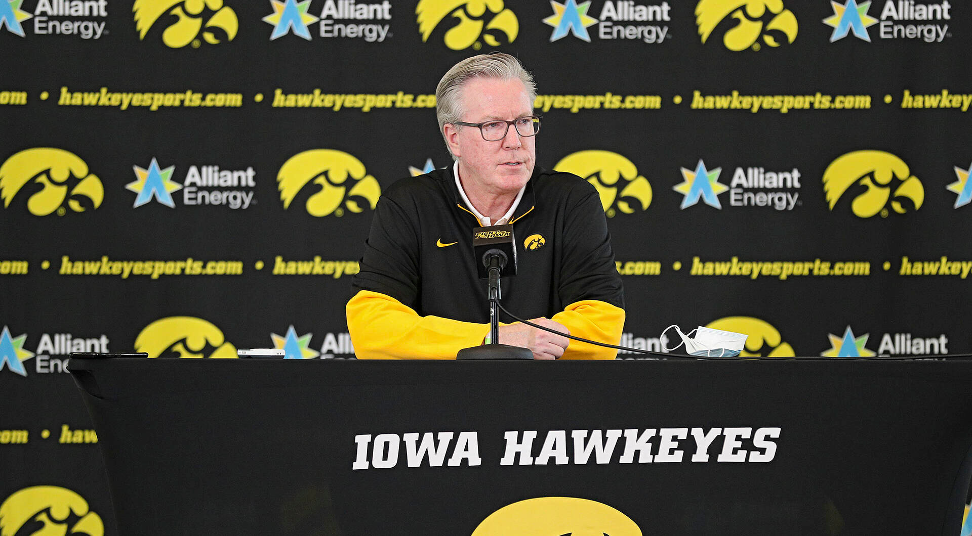 Embracing the Expectations - Iowa Hawkeyes Athletics - Official ...
